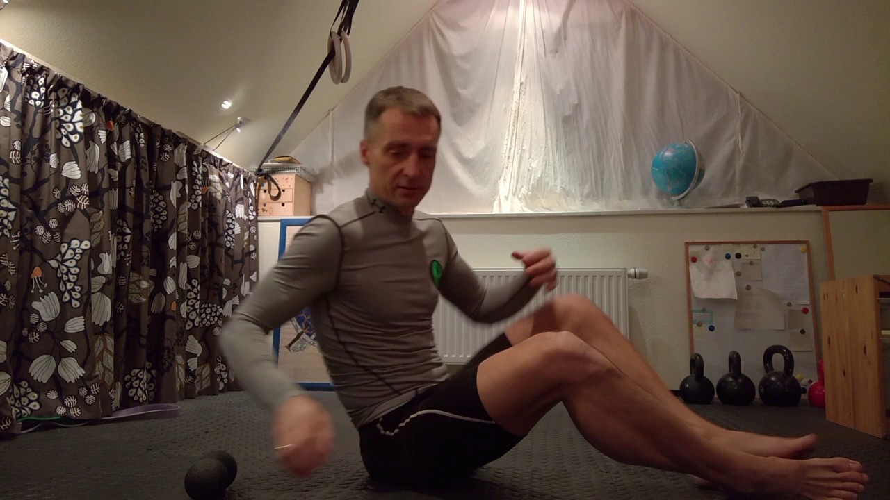 Triggerpunktmassage Trapez und Brustmuskulatur - YouTube