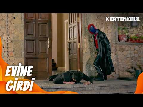 Akıncı, Kadir Baba'nın evine kadar girdi - Kertenkele 65.  Bölüm
