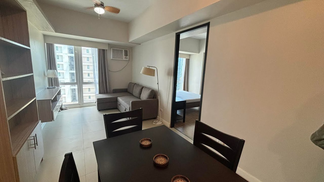 FOR RENT - Modern & Polished 1Bedroom in Solinea Tower 2. Just across ...
