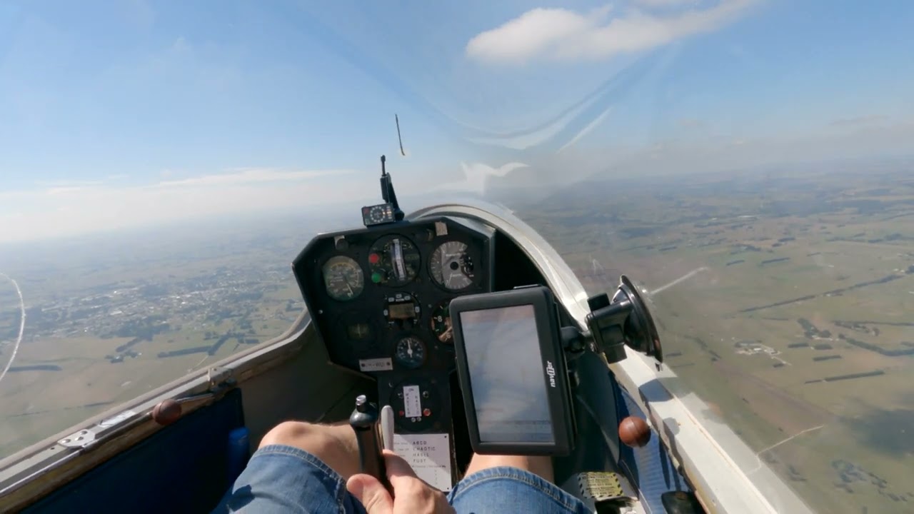 LXNAV PowerMouse FLARM Connected to Naviter Oudie IGC via Bluetooth - YouTube