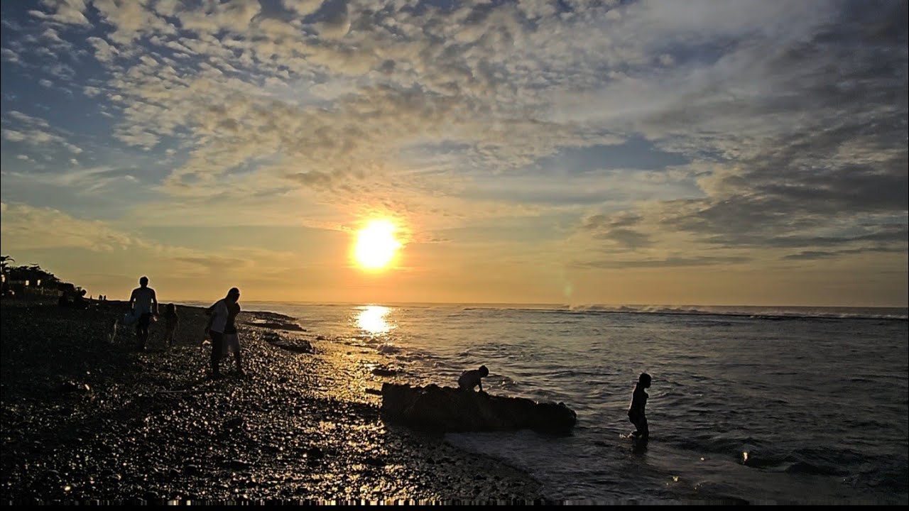 BEAUTIFUL SUNSET AT NALVO BEACH LUNA LA UNION @mhiryham5253 - YouTube