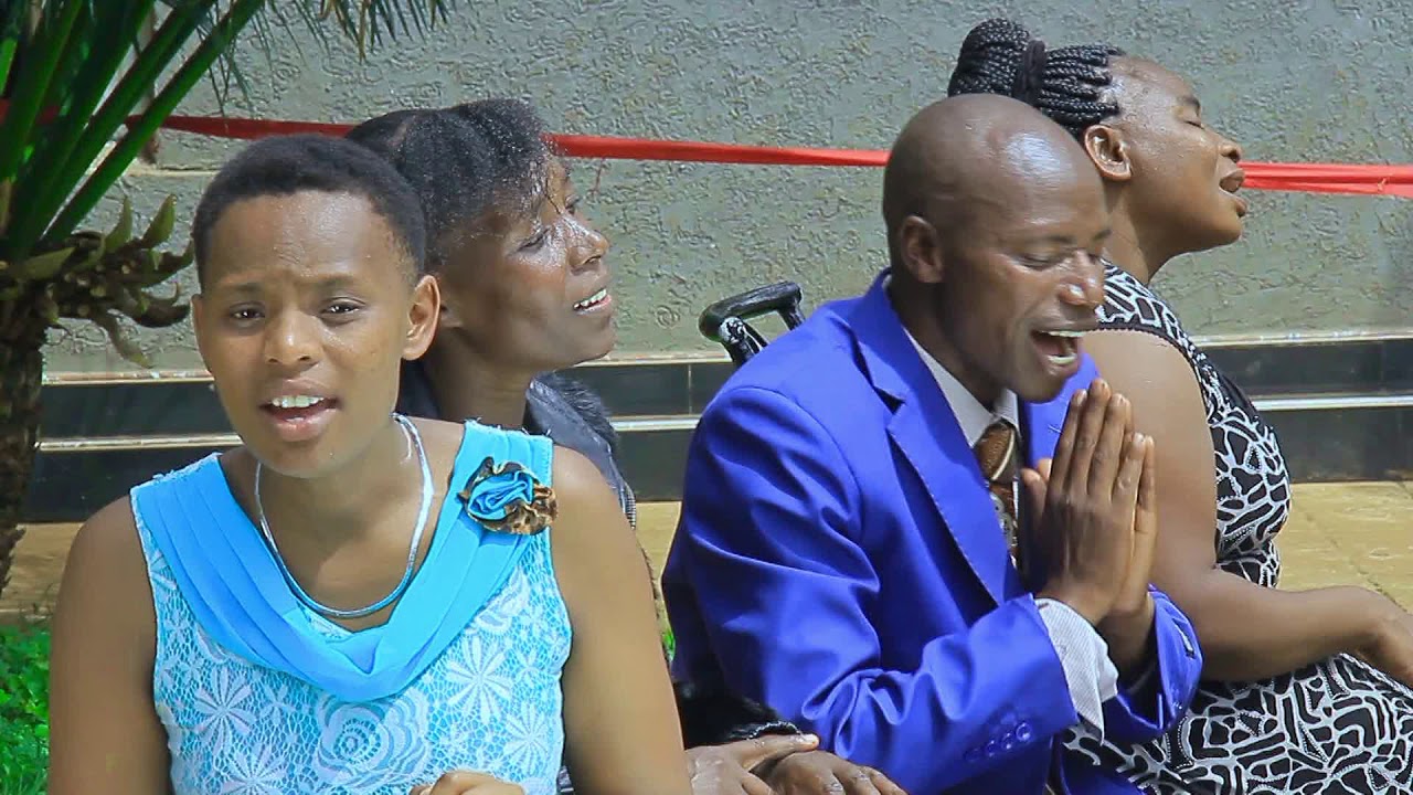 SAA HERI By nyamota Family Choir - YouTube