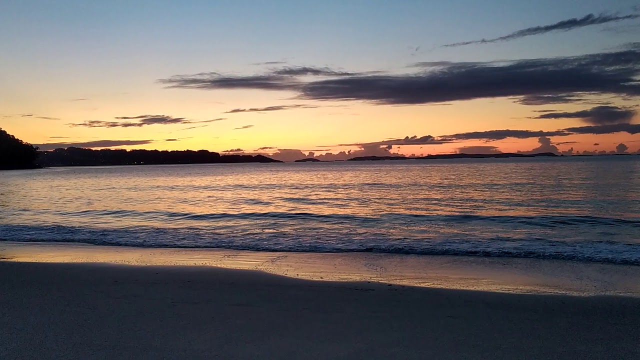 La playa de Lapamán. (Voz Natura) - YouTube