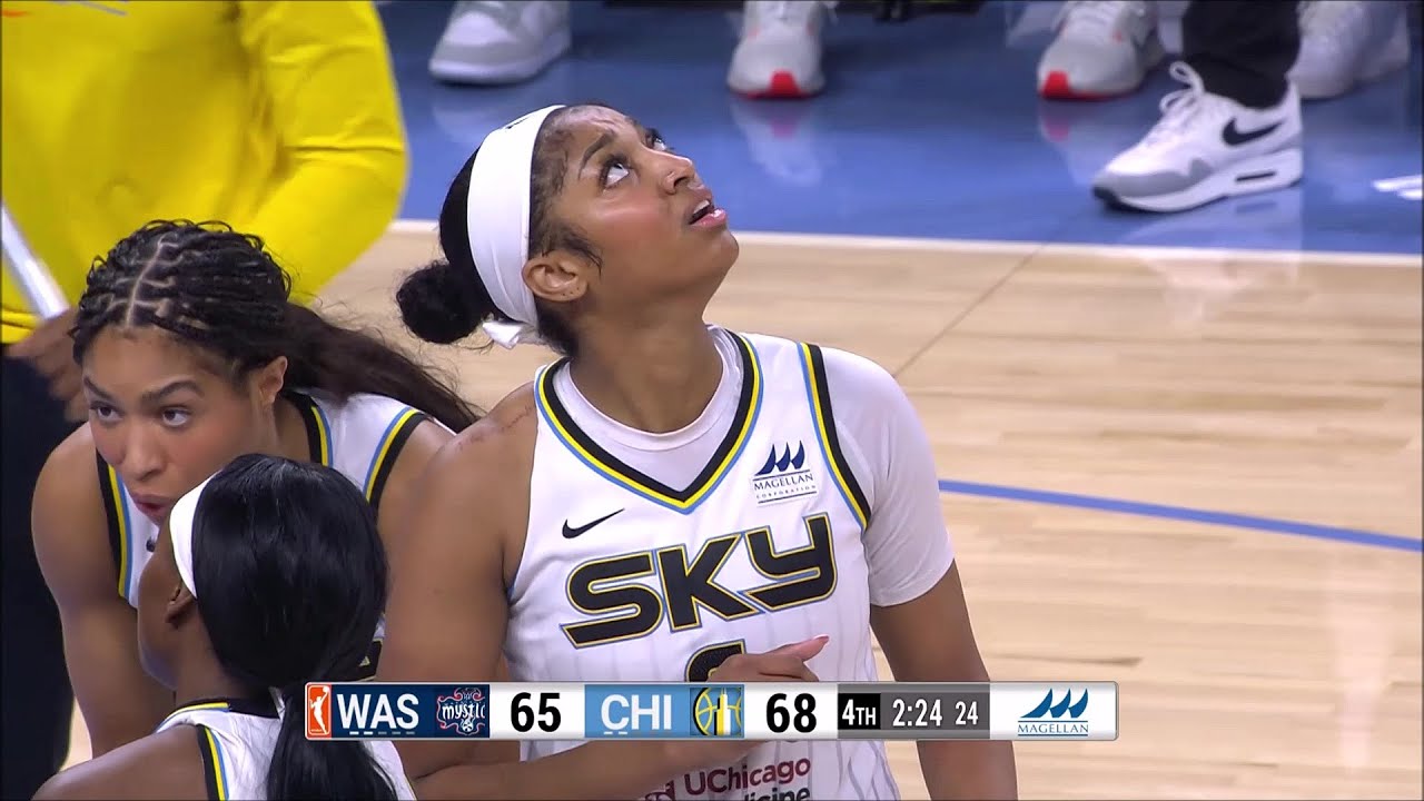 🫢 Angel Reese HITS Sykes In The FACE, Refs DON'T Review | Chicago Sky ...