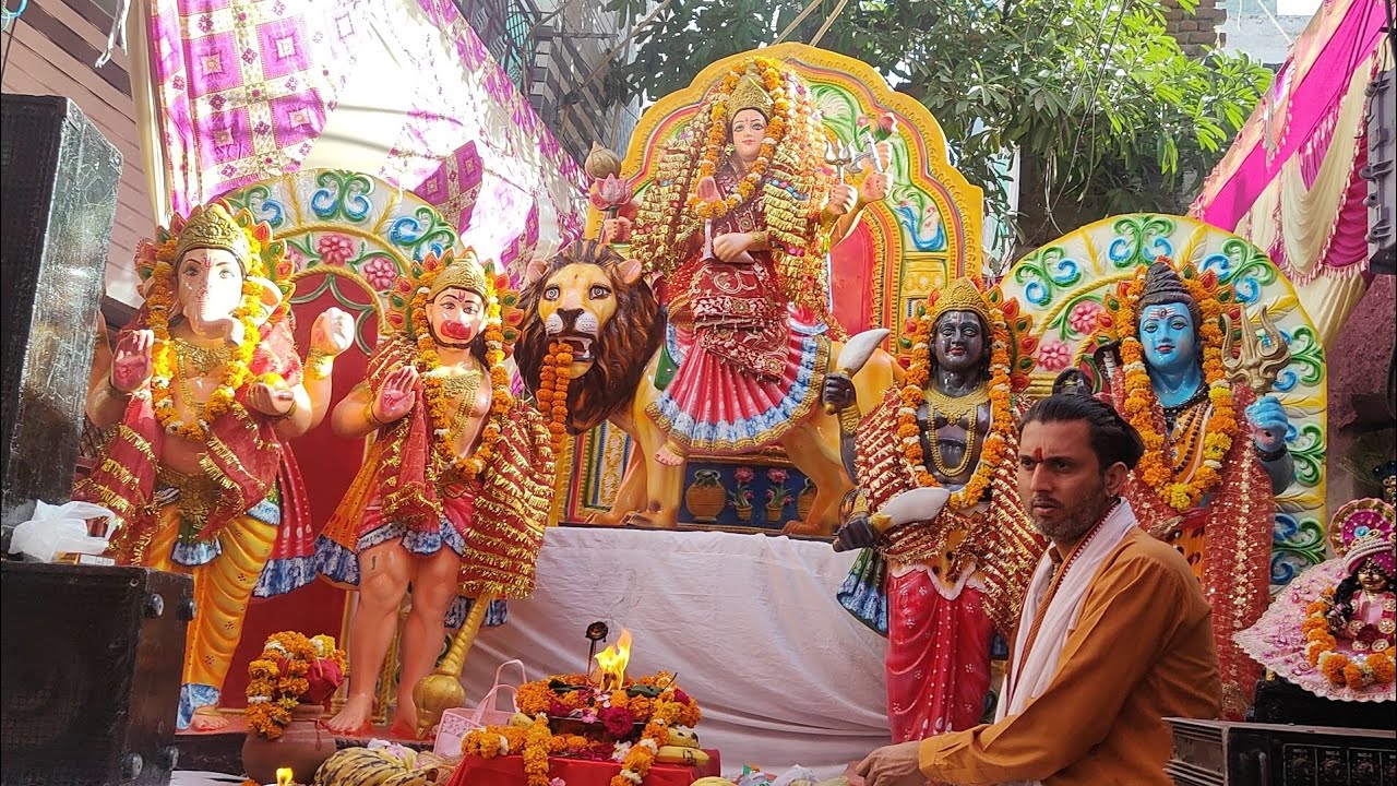 Maiya navratro me jab dharti par aati hai || maa bhajan || singer ...