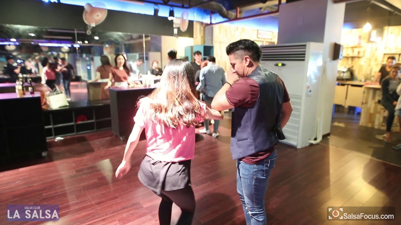 Ernesto Lopez & Chacha Salsa - 에버라틴 Ernesto Lopez - YouTube