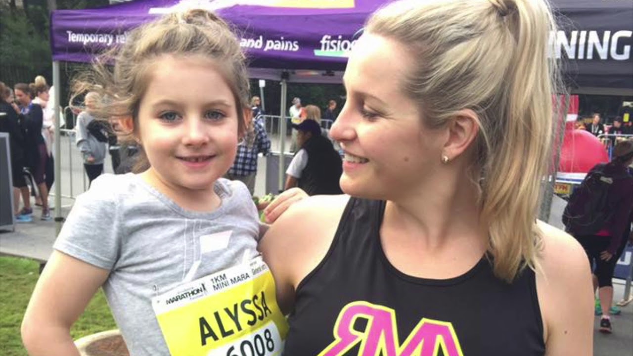 RUNNING MUMS AUSTRALIA HIGHLIGHTS OF 2017 - YouTube