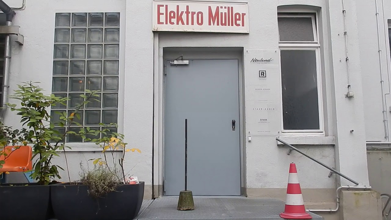 kraftwerk - kling klang former studio - dusseldorf -2017 - YouTube