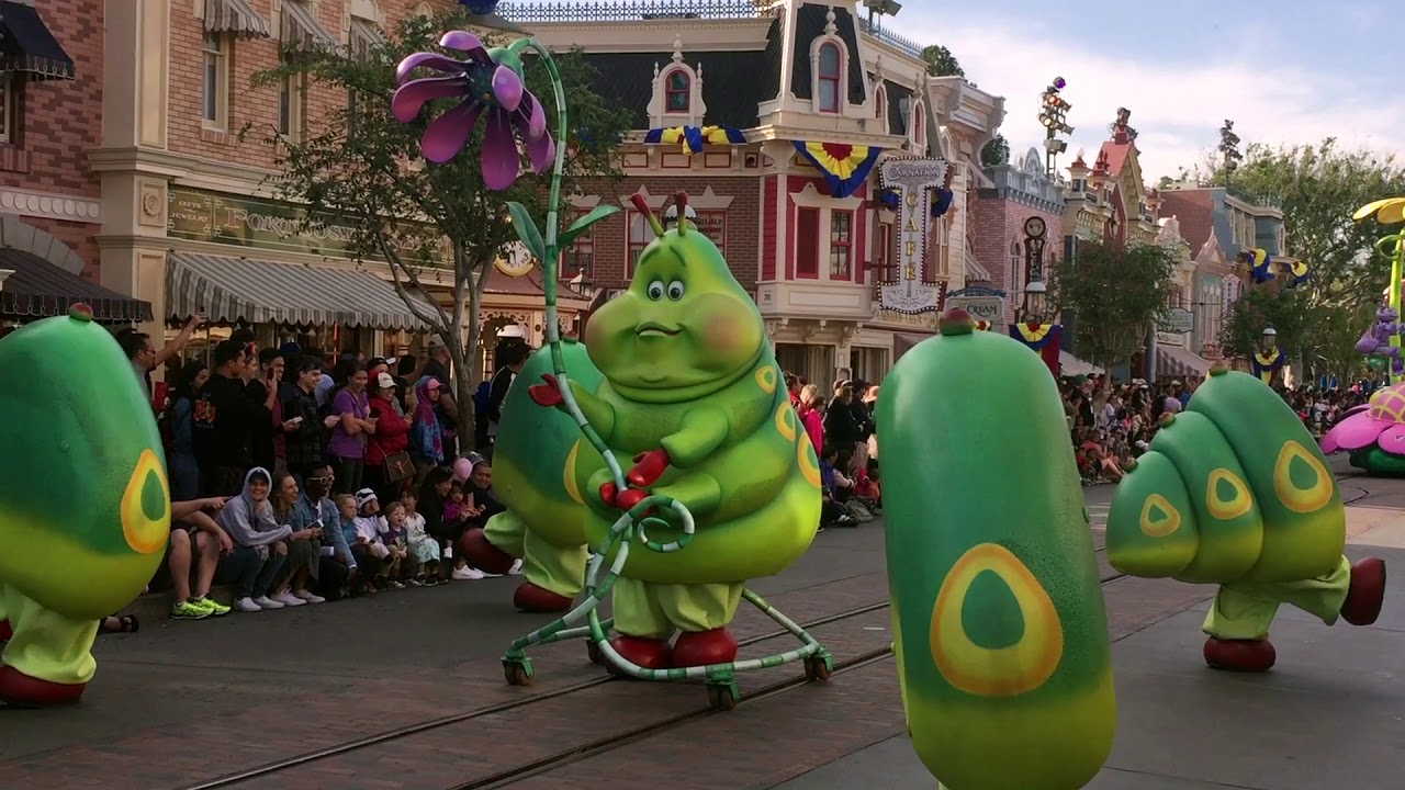 Pixar Play Parade - YouTube