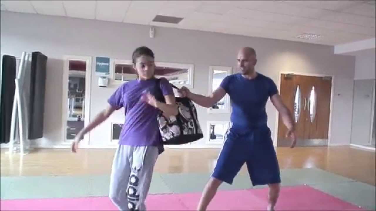 MMA Self Defence Training for Women - YouTube