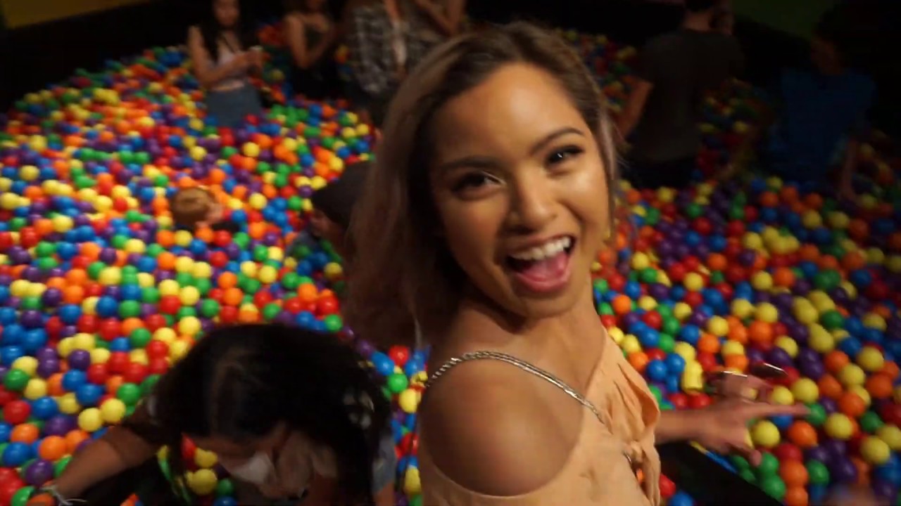WE GET KICKED OFF STAGE DURING HYPNOTIST SHOW | CALIFORNIA STATE FAIR ...
