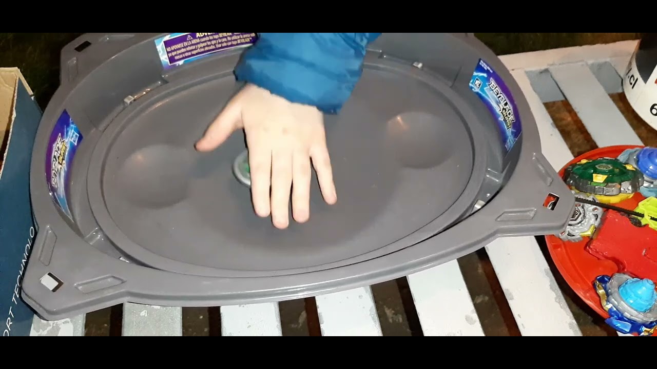 Batalla Beyblade X Knight Shield Recolor Verde vs Sharkedge Recolor ...