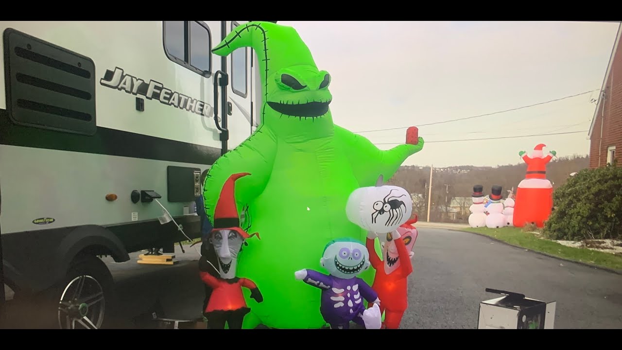 NEW HALLOWEEN INFLATABLES, GHOST AND OOGIE BOOGIE - YouTube