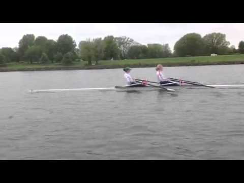 Stesha Esther pause hands/body