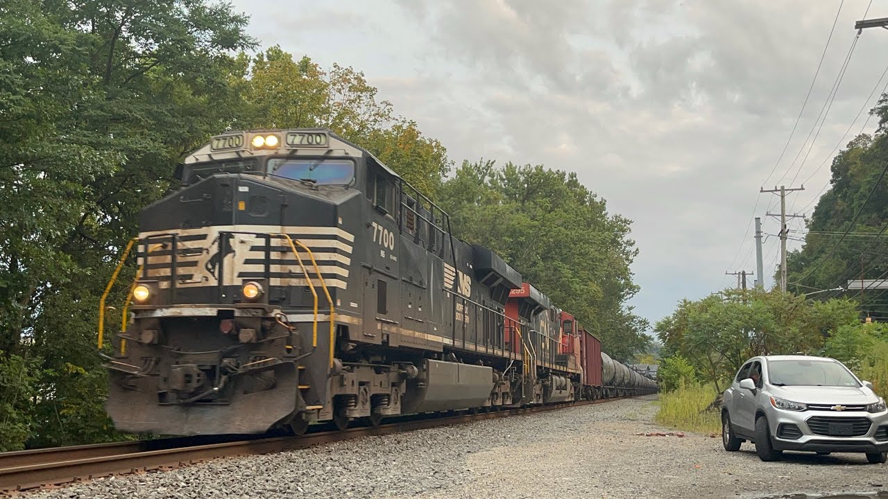 NS 7700 leads 6E4 through O’Hara With CN 2295 trailing! - YouTube