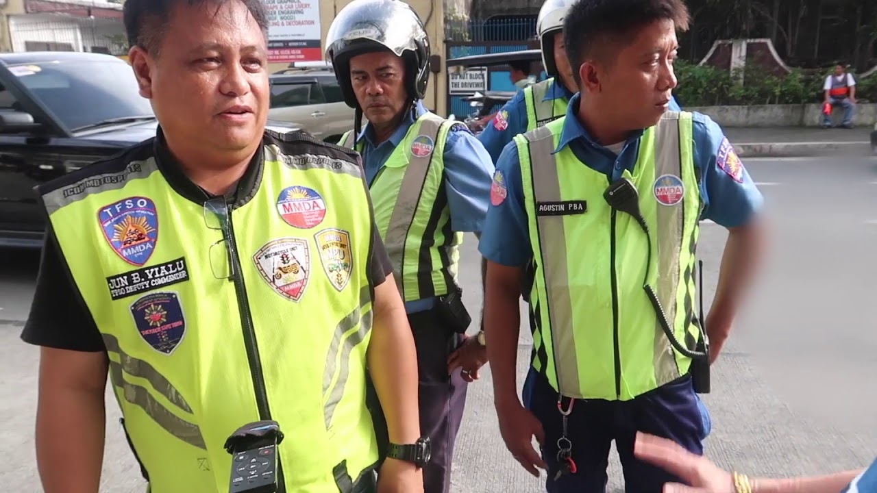 MMDA Sidewalk Clearing - YouTube