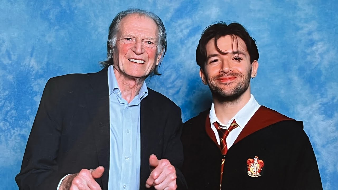 ARGUS FILCH'LE TANIŞTIM! - Londra Comic Con | VLOG - YouTube