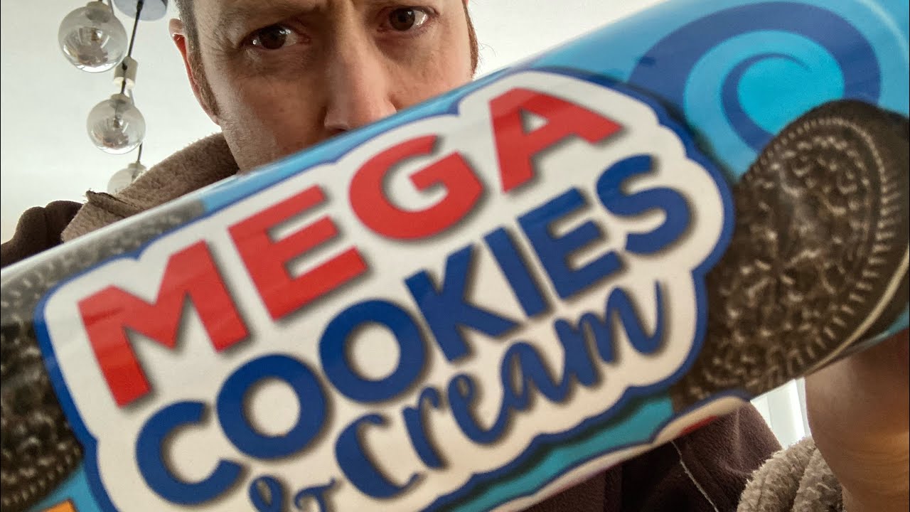 Maverick Reviews | Aldi Mega Cookies And Cream | Vegan knock off Oreo ...
