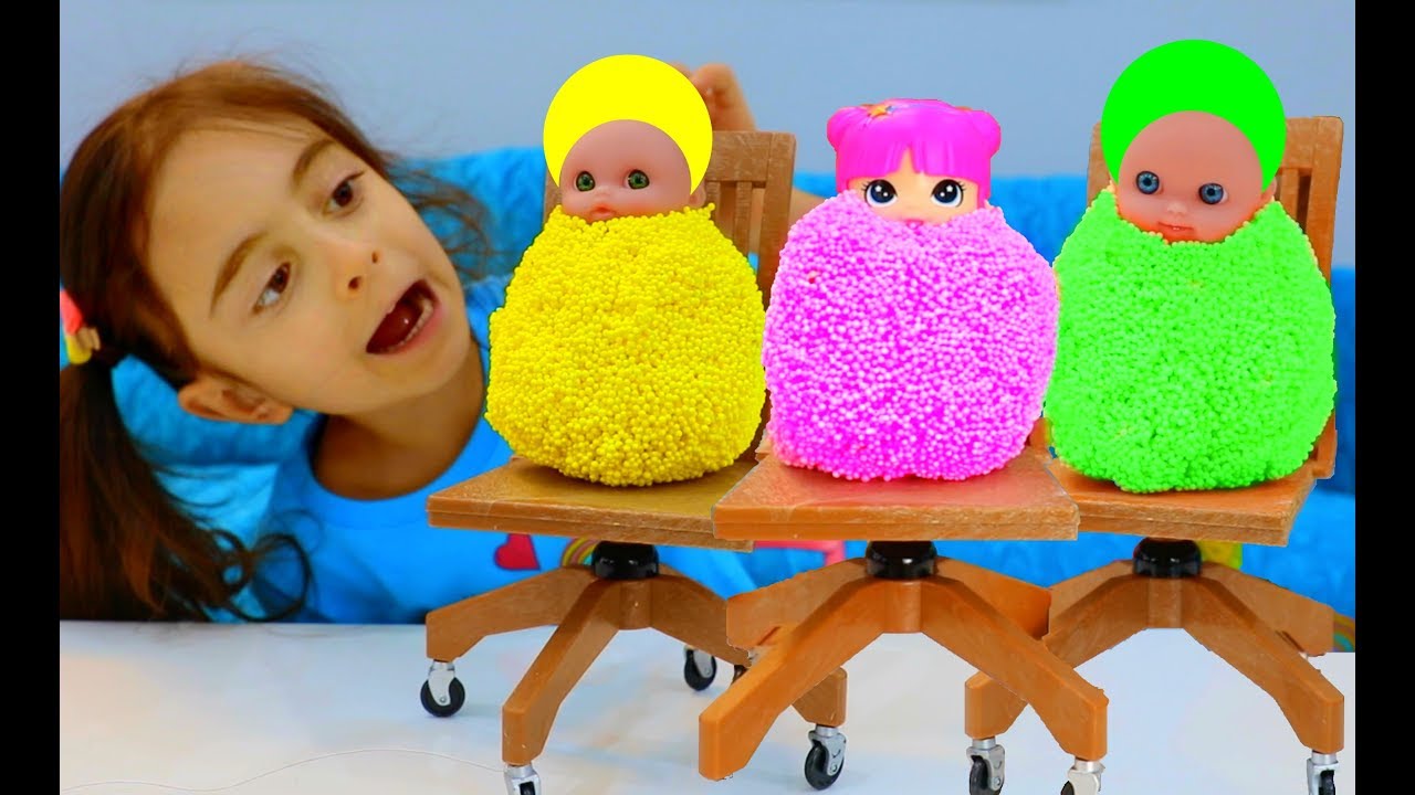 Emily playing with Baby Dolls Foam - YouTube