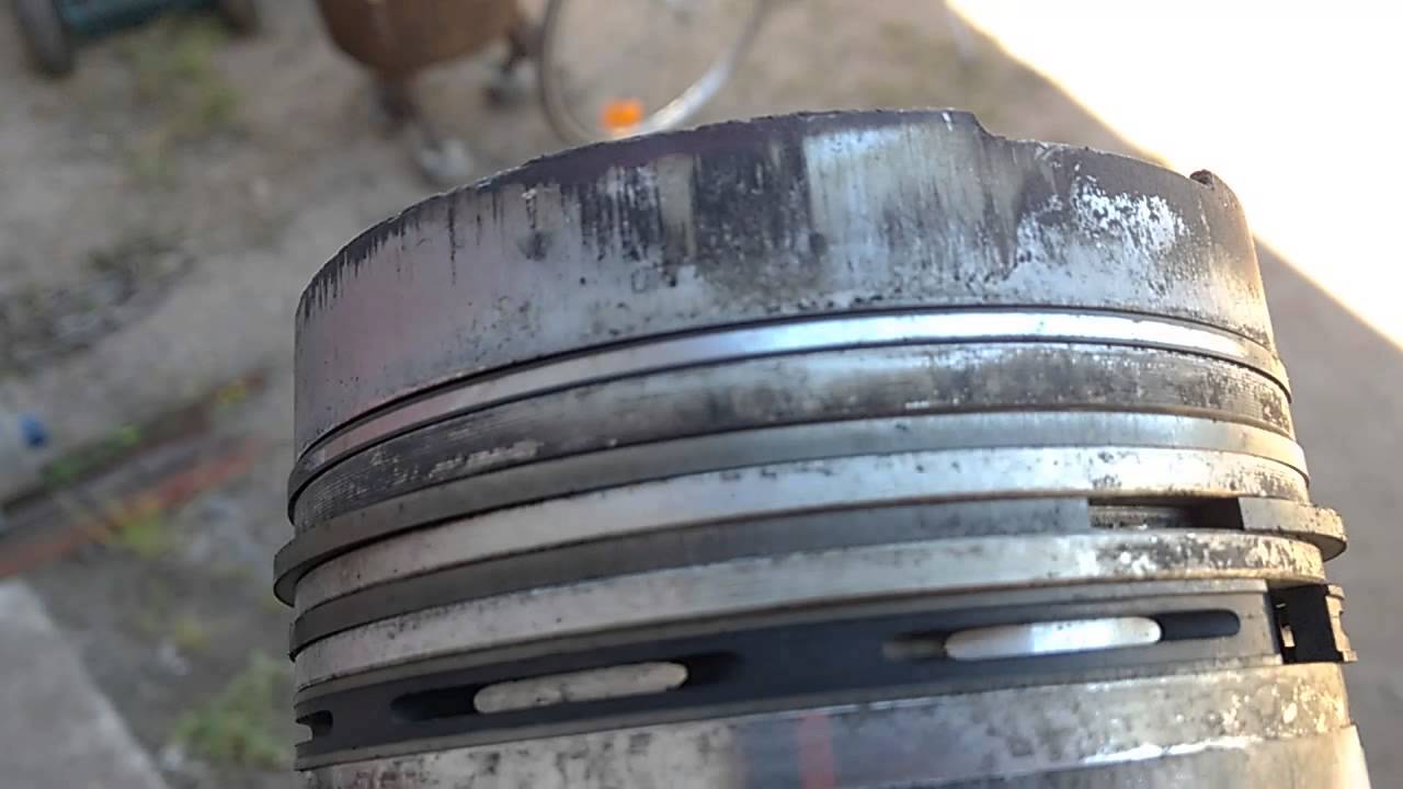 LEYLAND 270, engine cyl 4 piston and rings - YouTube