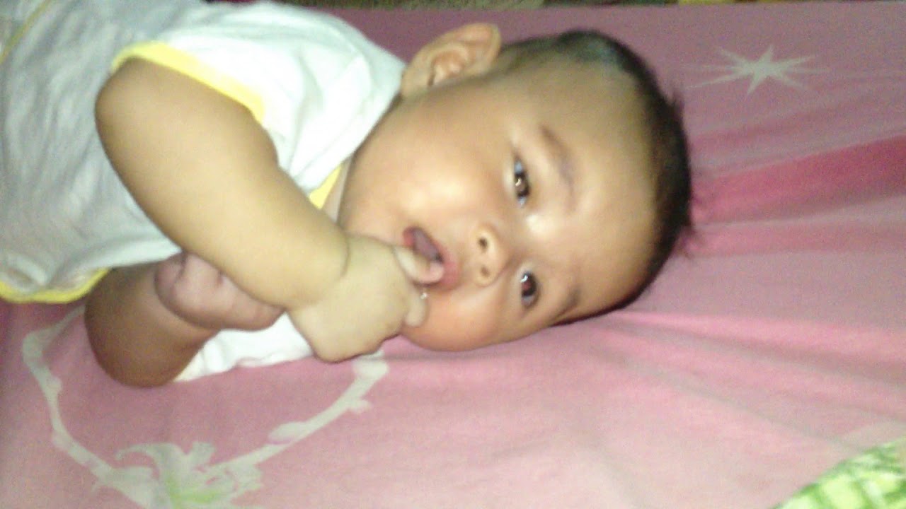 Khmer baby first laugh - YouTube