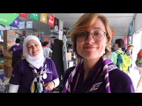 HOW TO NEATLY ROLL YOUR SCOUTS SCARF | MSF - YouTube