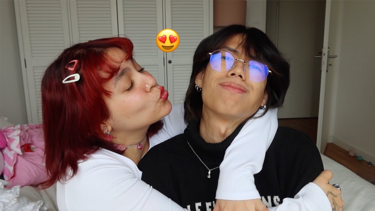 1 AN QU'IL ME SUPPORTE.... - YouTube