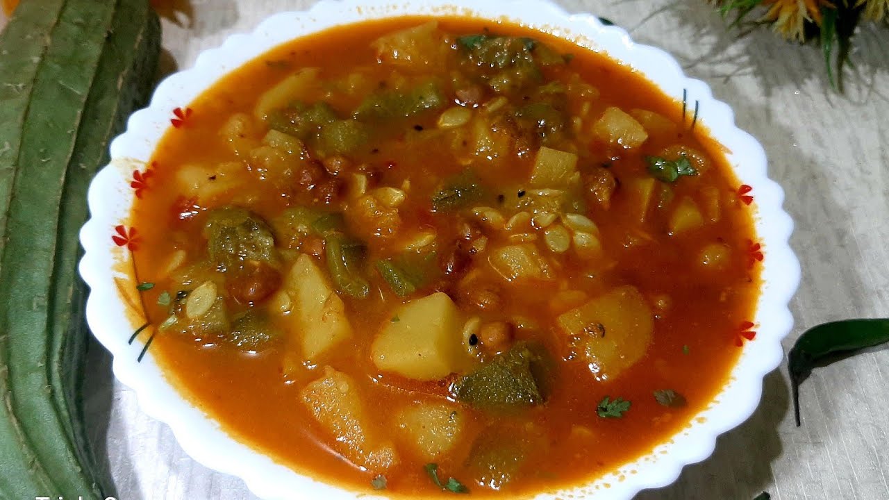 ঝিঙে আলুর তরকারি /तुरई /झींगा आलू की सब्जी / jhinge recipe / Ridgegourd ...