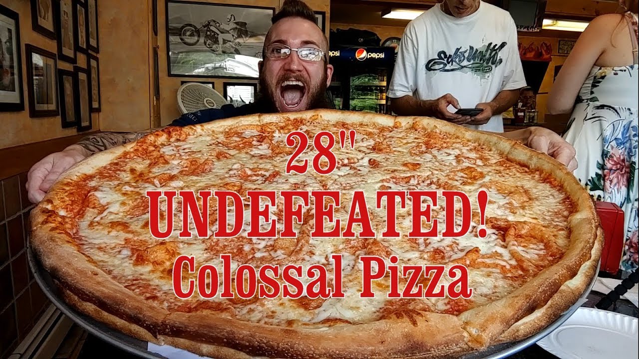 The Pizza Pit's 28" Colossal Pizza Challenge - YouTube