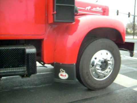 mack b-75 blowing smoke - YouTube