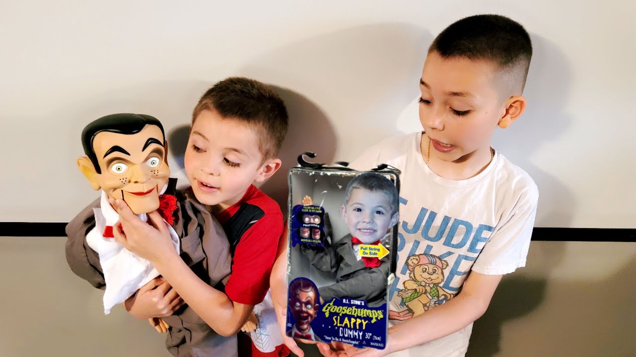 WHO YOU CALLING DUMMY? GooseBumps Slappy Dummy 30" Doll Full Review! - YouTube