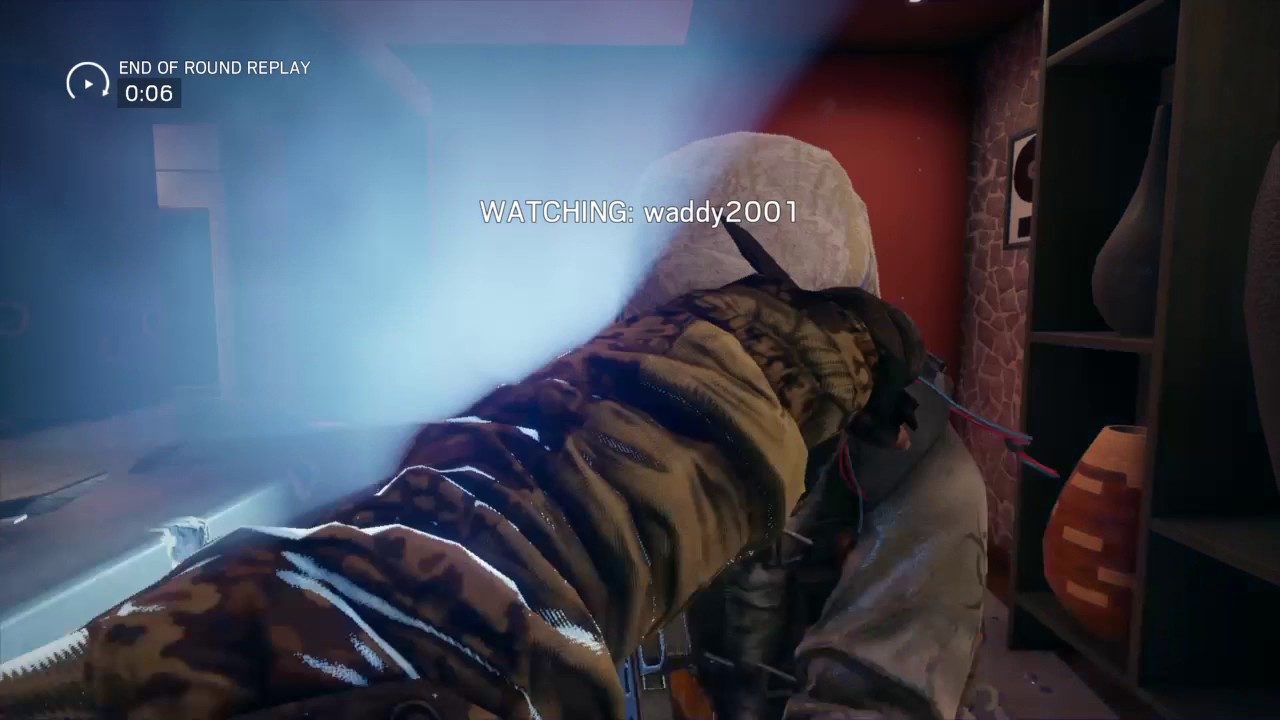 Tom Clancy's Rainbow Six® Siege - Knifing a Blue Bomber - YouTube