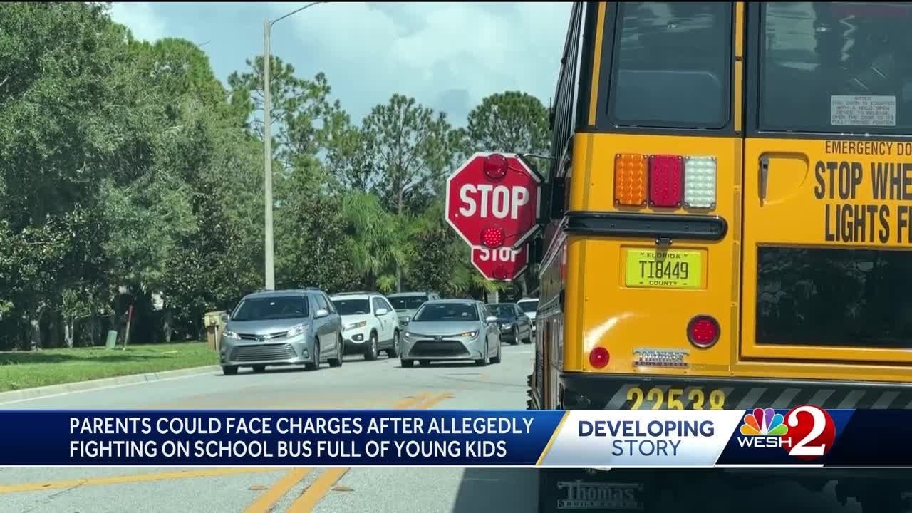 Parents get in fist fight on school bus, sheriff says - YouTube