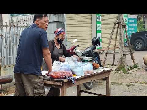 Street Pork Belly Paid for Their Dream Villa — Even Michelin Chefs Are Speechless