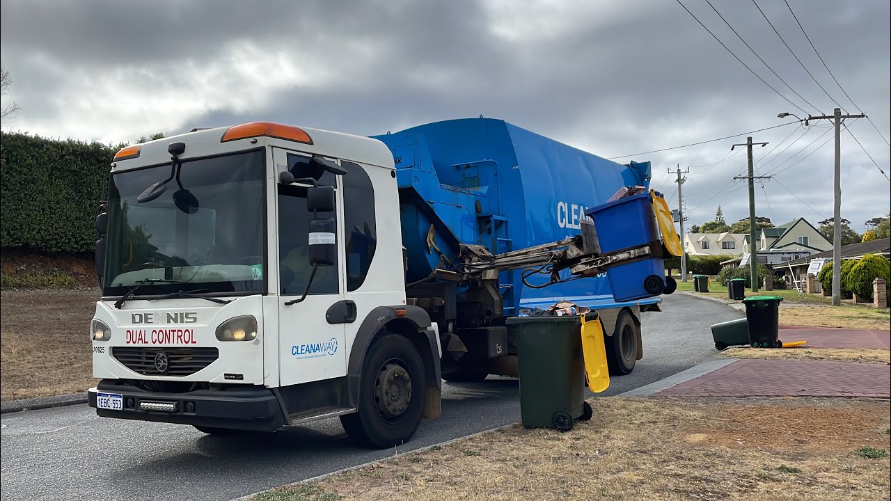 City of Albany recycling - SL00925 - in cab footage and overfilled bins ...