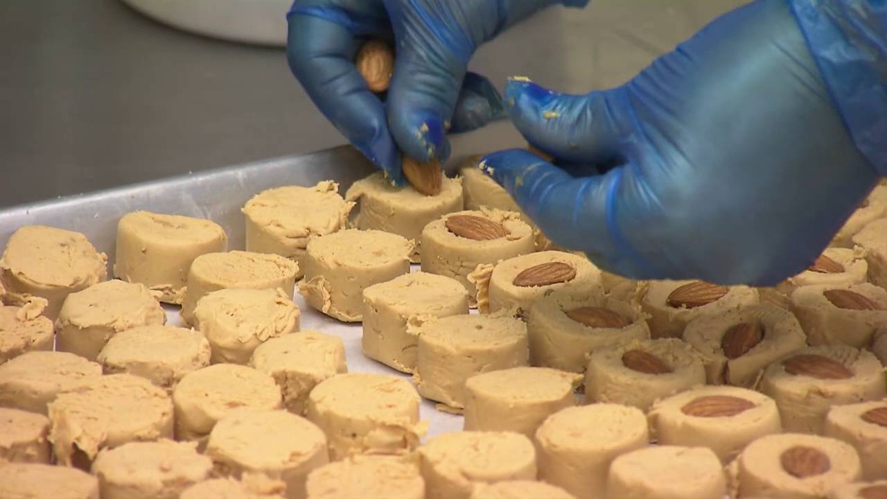 Colts Chocolates | Tennessee Crossroads | Episode 3010.4 - YouTube