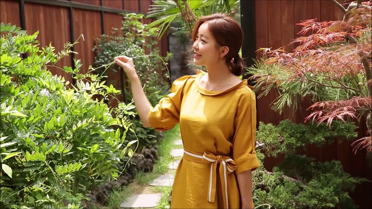 NEIL GARRETT FEAT. REETY - Flying around the World (2019) - YouTube