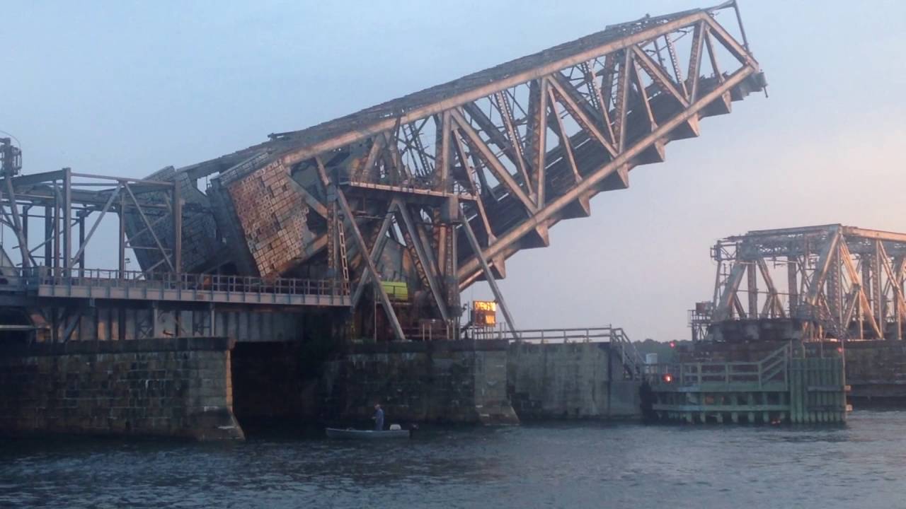 Amtrak 96 crossing the Connecticut River Railroad Bridge 7/16/16 - YouTube