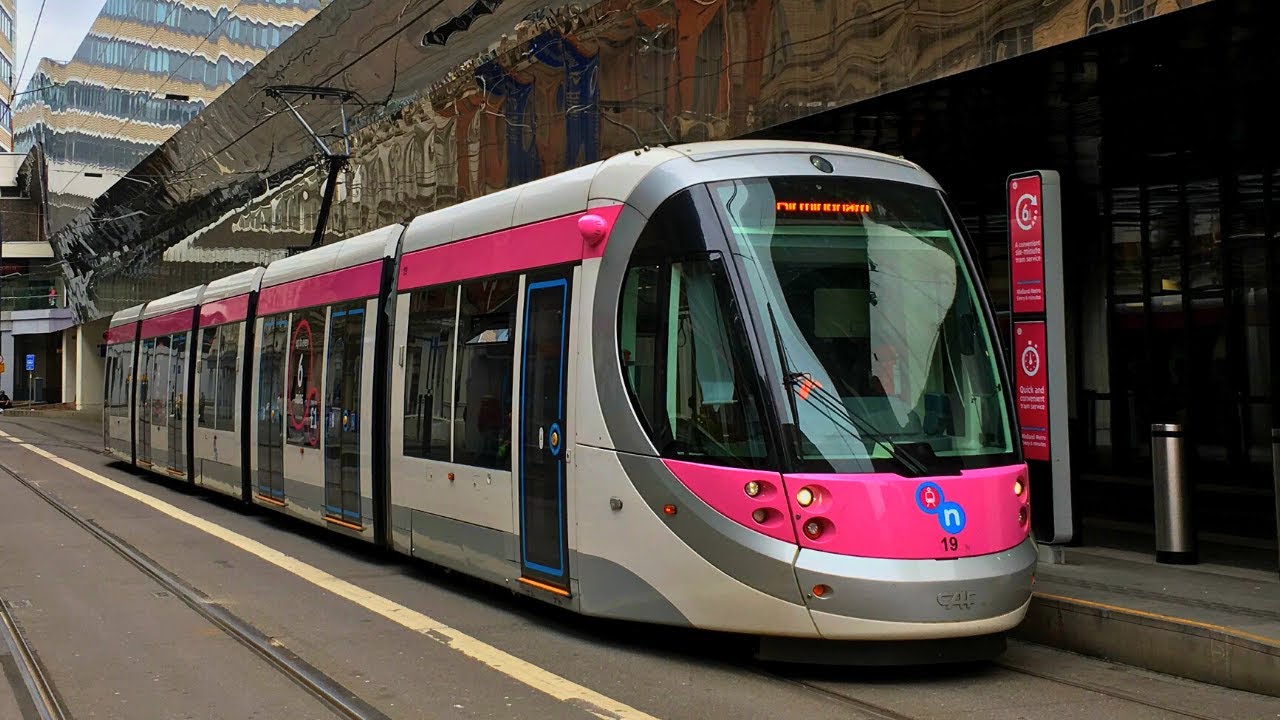 TRAMS in BIRMINGHAM, UK 🇬🇧 | CAF Urbos 3 | 2017 - YouTube
