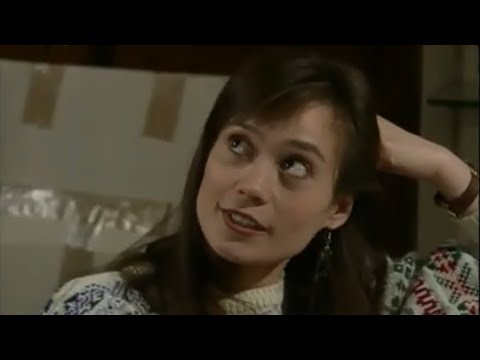 Zoe Tate-Thursday 14th December 1989-Classic Emmerdale - YouTube