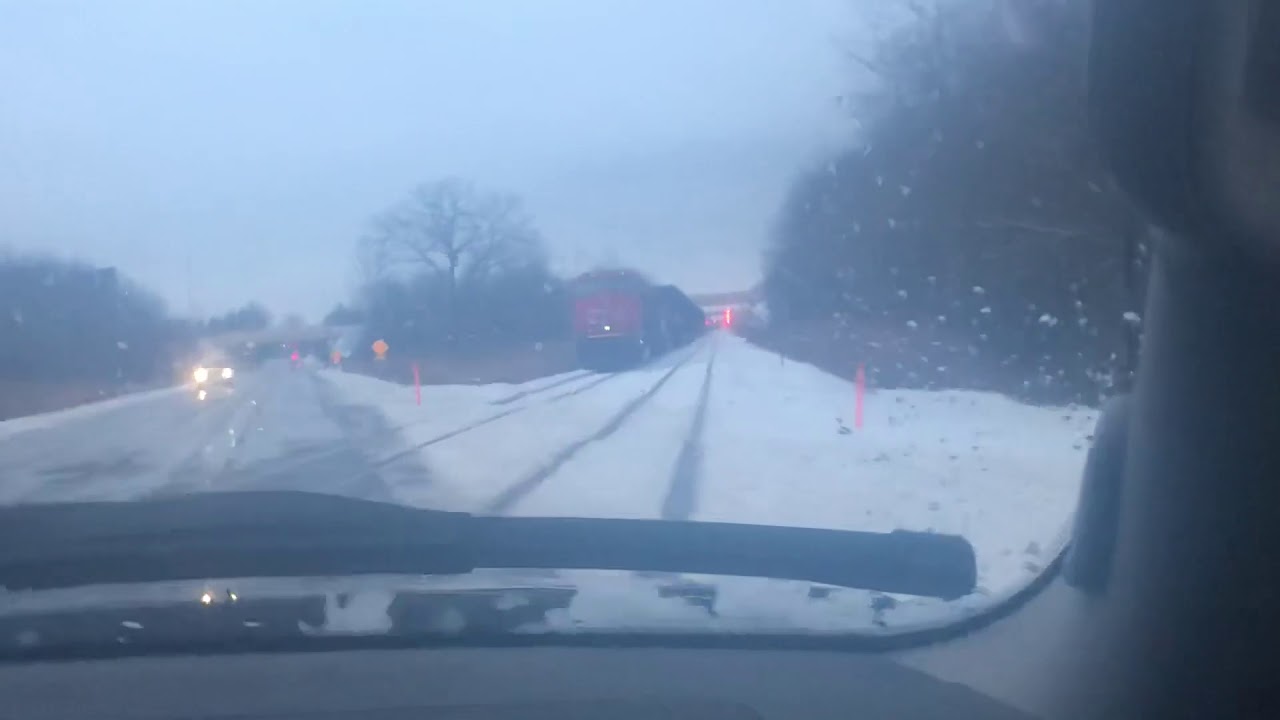 IC CN 2712 CN 2164 5670 At Griswold Rd - YouTube