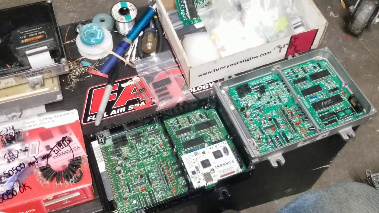 Honda obd1 ECU 11f0 1980 1720 info chipping sst512 part #'s - YouTube