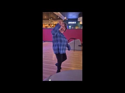 Lydia goes bowling! - YouTube