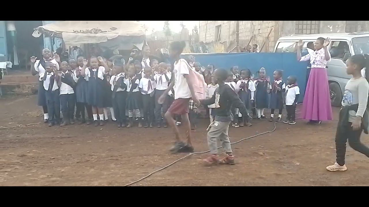 Barikiwa na wimbo huu wa watoto(adventurous)wa ngecha sda church. #sda ...