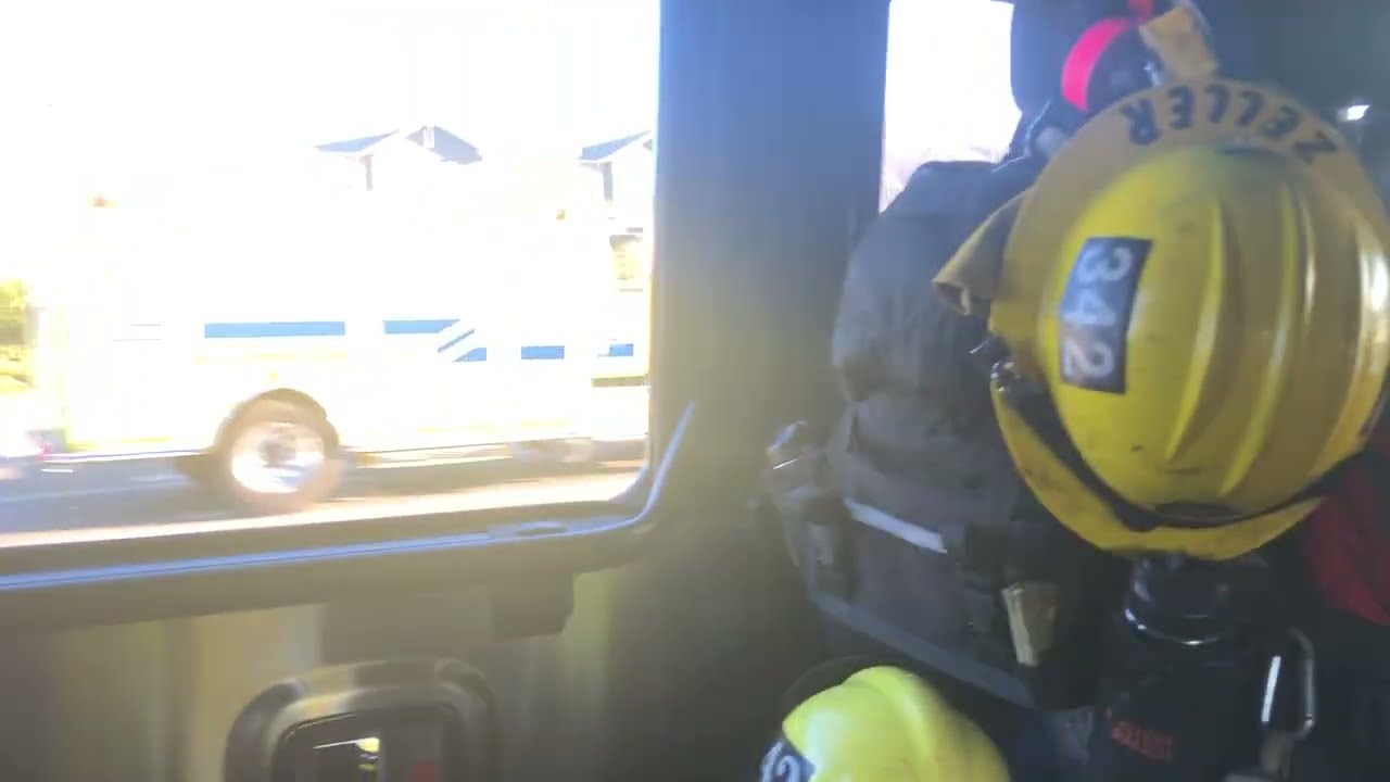 *Ride Along* VCFD Engine 42 responding code 3 to a medical emergency ...