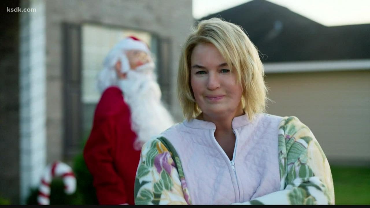 Getting a first look at 'The Thing About Pam' - YouTube