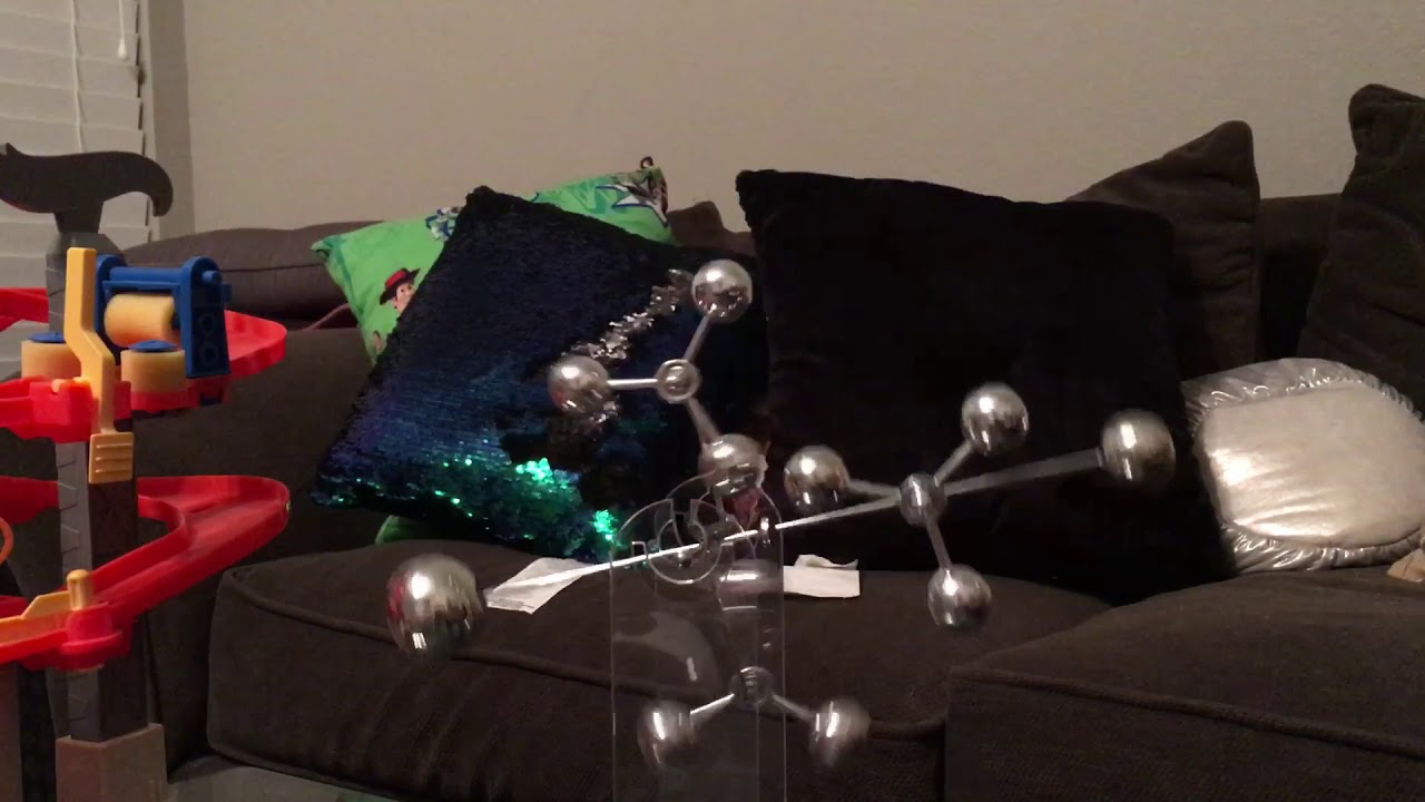 The Asterism Hypnotic Pendulum Display in action - YouTube