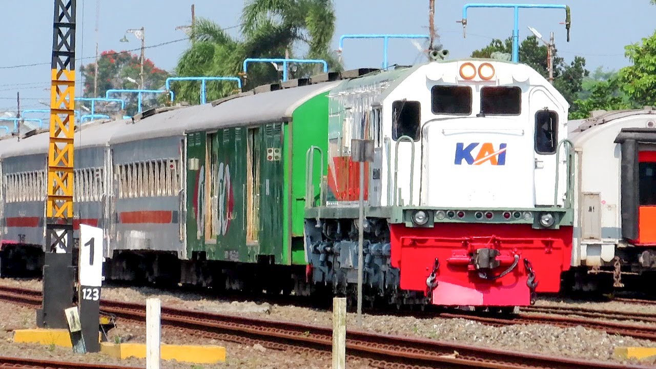 ASTAGA LOKOMOTIF EKS PLH KA BRANTAS CC 201 77 11 SDT SEKARANG MENARIK ...