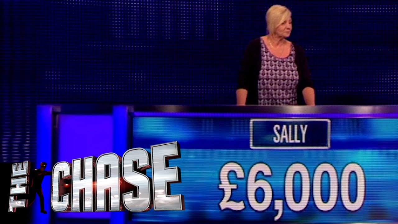 Sally's One-On-One Final Chase With The Vixen | The Family Chase - YouTube
