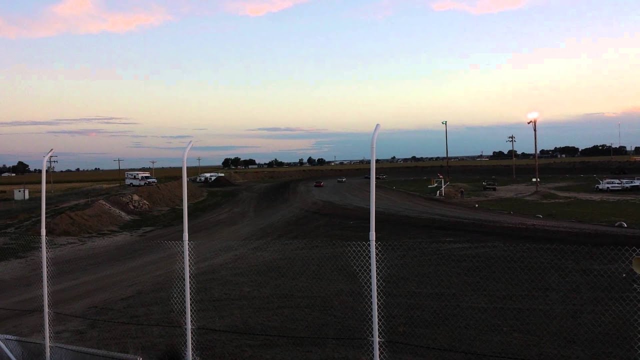 Heat race Chris Hoff I-76 speedway - YouTube